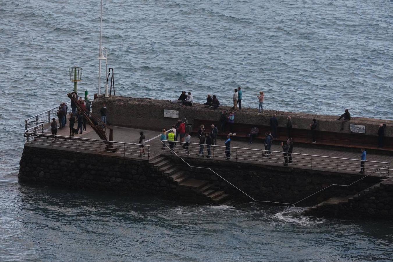 Fotos: Galería: Tareas de rescate del barco encallado en Agaete | Canarias7