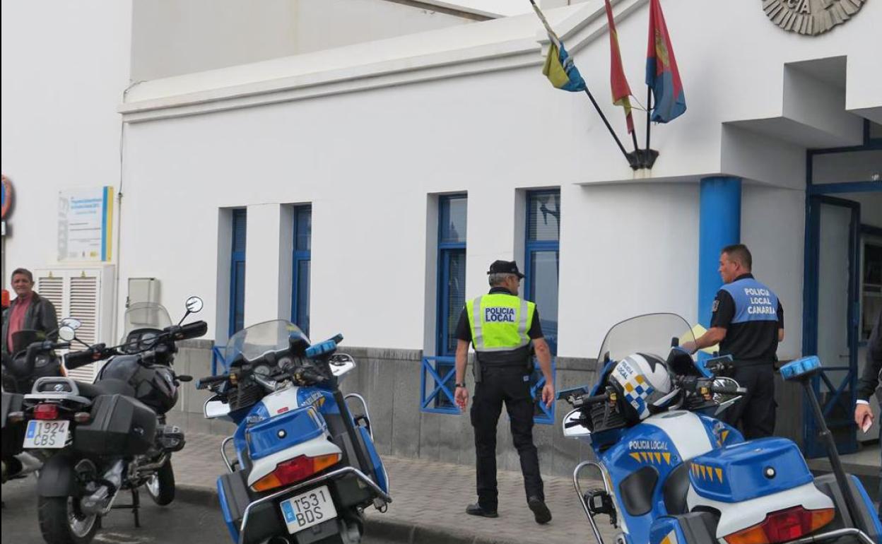 Detenida por ir desnuda por la calle y frente a un colegio de Arrecife | Canarias7