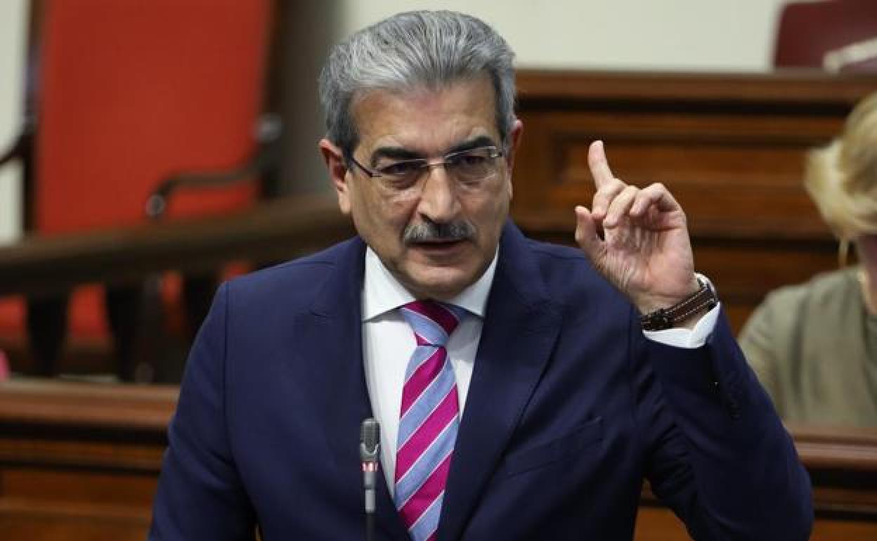 Román Rodríguez comparece en comisión parlamentaria, siga el directo ...