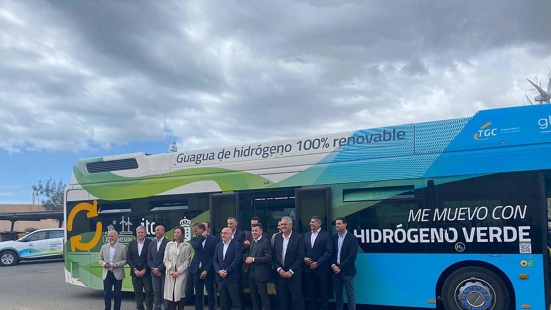 Gran Canaria estrena la primera guagua en servicio de hidrógeno verde ...