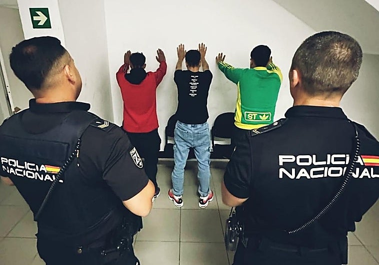 Detenidos tres jóvenes por robo con violencia e intimidación en la zona de Las Alcaravaneras ...