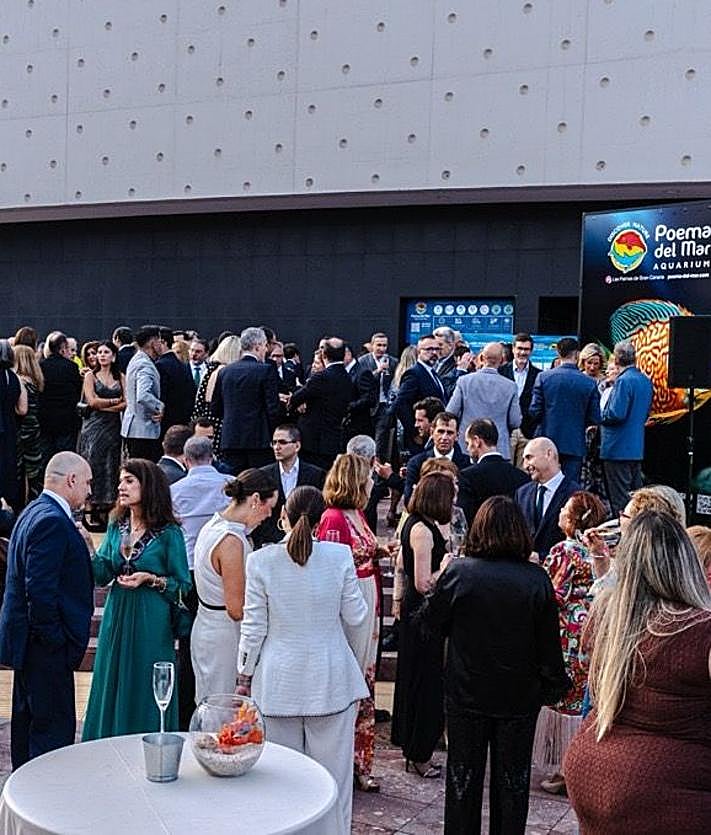 Loro Parque Fundación brilla con motivo del Día de los Océanos | Canarias7