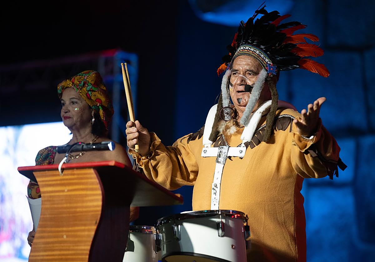 José Avila abrió el carnaval de Gran Tarajal con el pregón más ...