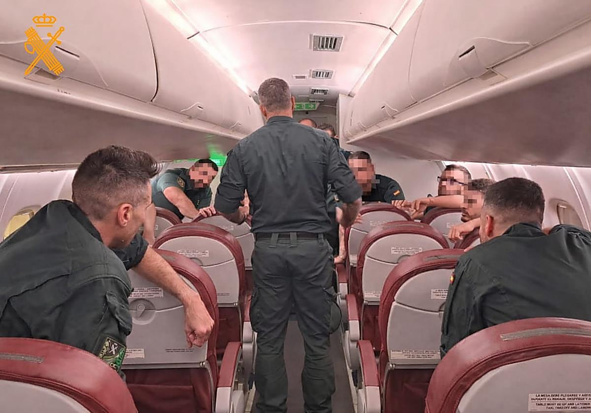 Guardia Civil y Binter refuerzan la seguridad aérea con entrenamientos ...