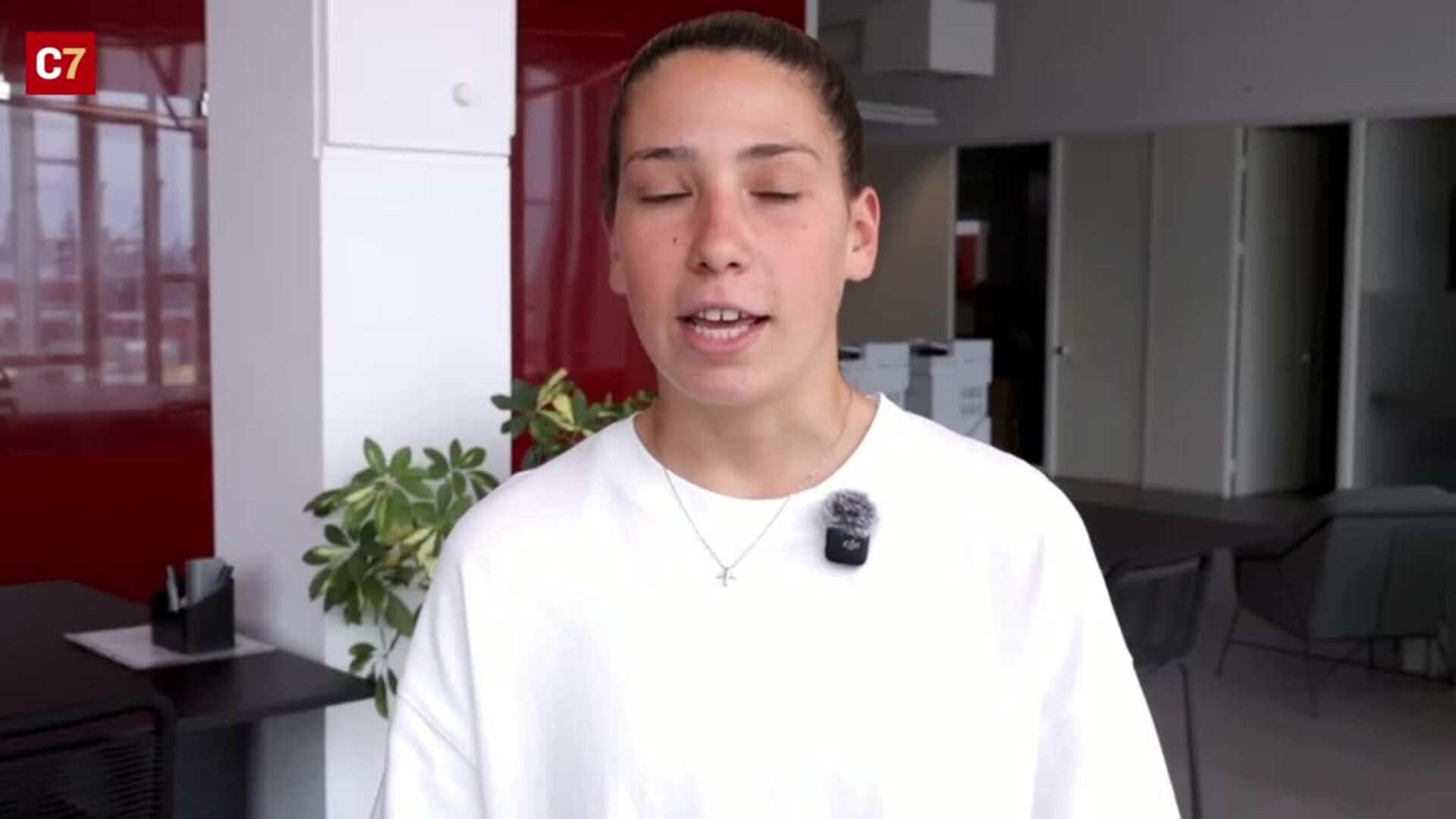 Paula Coba habla sobre la situación del fútbol femenino en las islas y ...