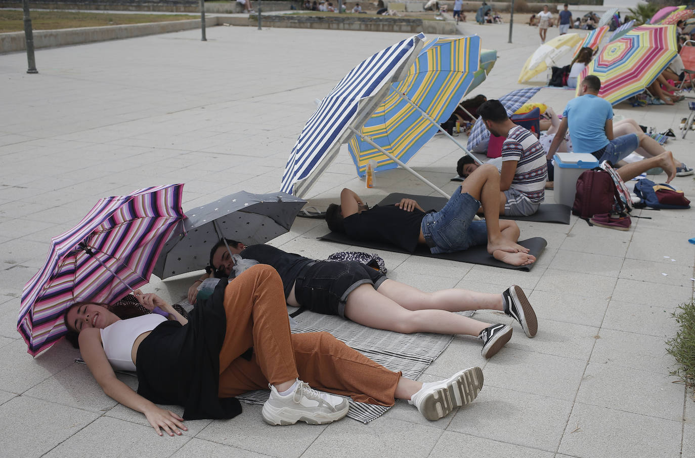 Fotos: Colas desde primera hora de este sábado para el concierto de OT ...