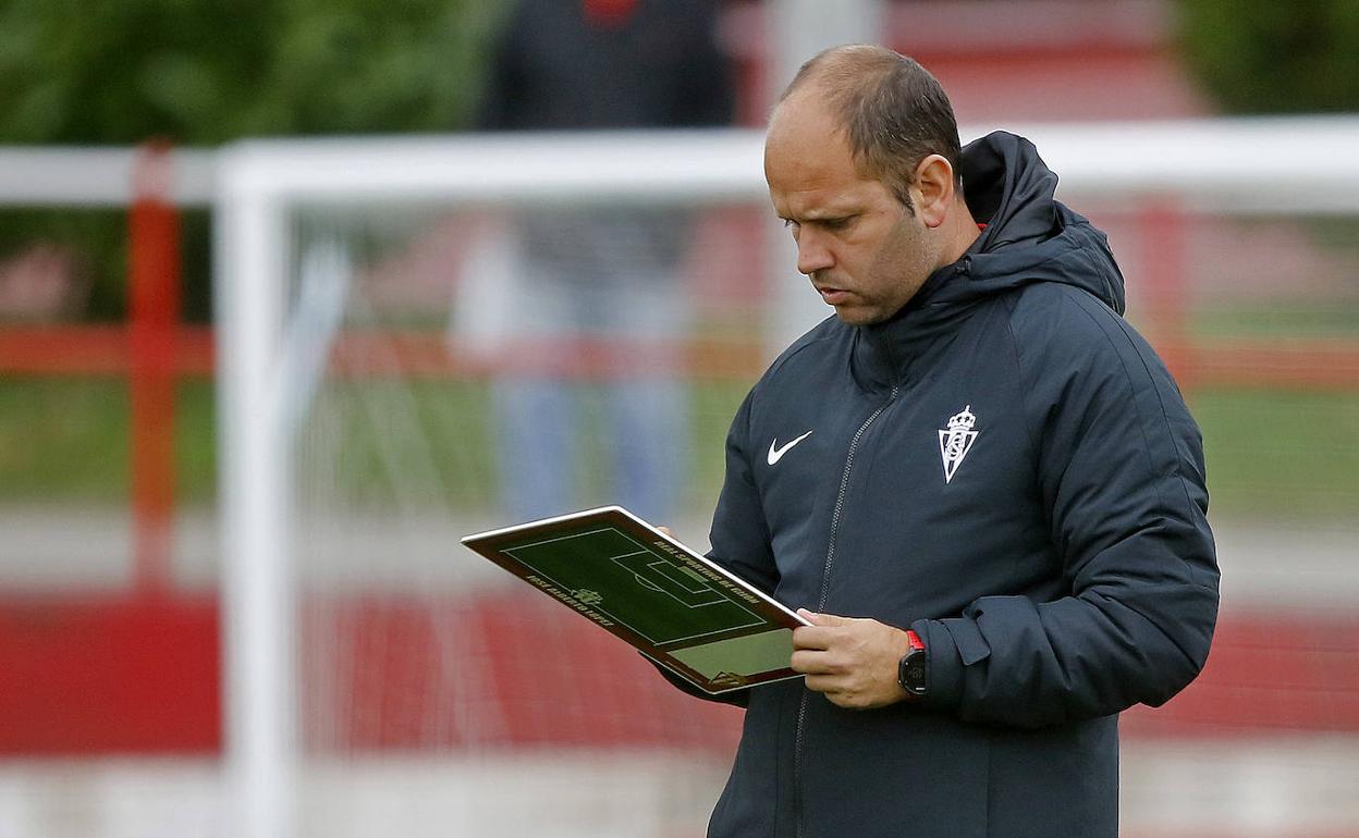 El Málaga espera hoy la llegada de José Alberto para que lidere la ...