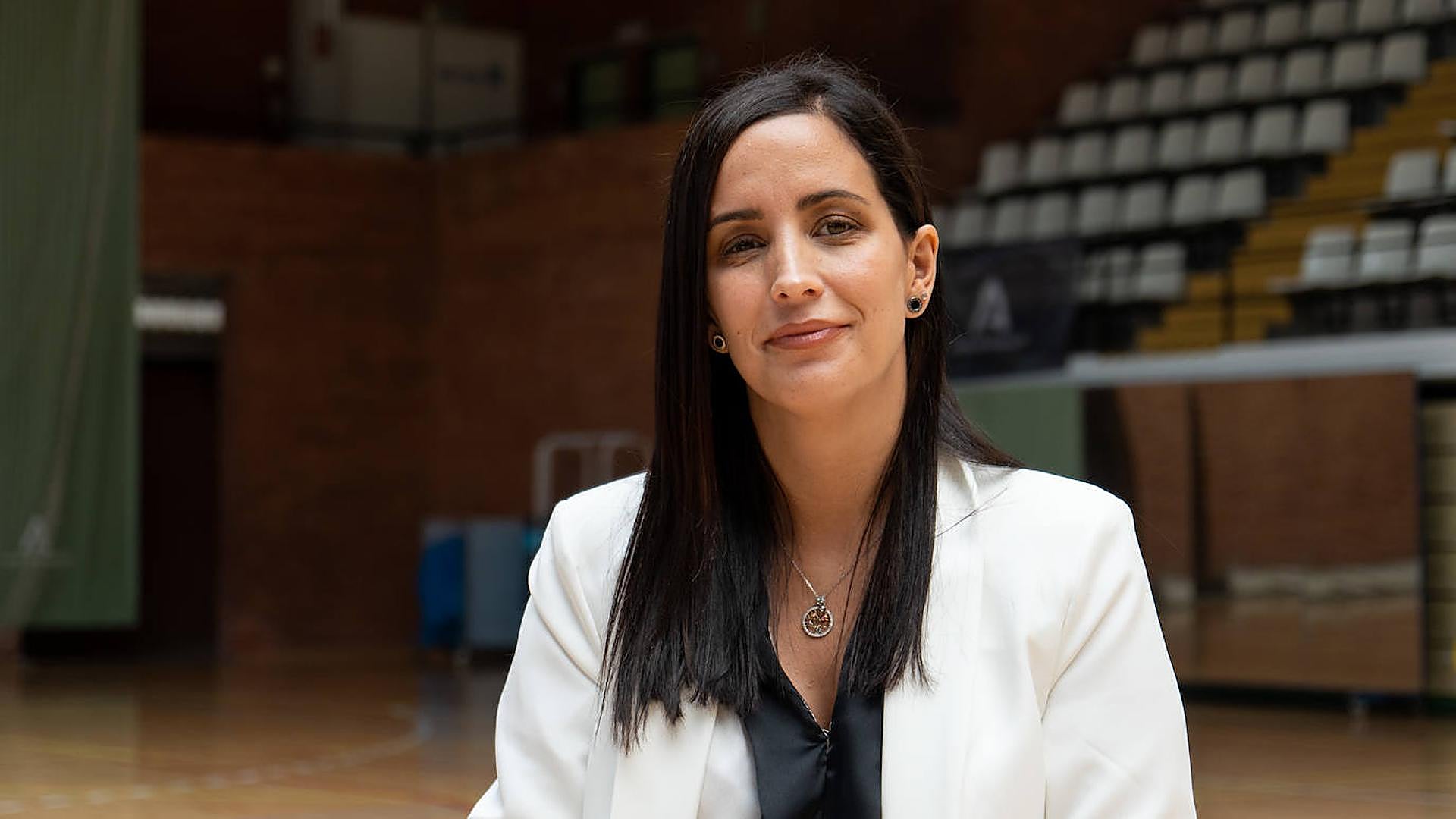 Amelia Prieto, gerente de Avilés Digital Dental Clinic, Málaga en ...