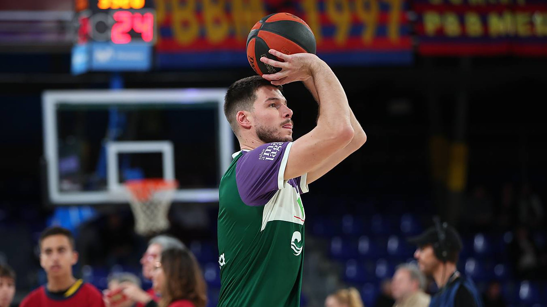 Jonathan Barreiro renueva de forma automática por el Unicaja | Diario Sur