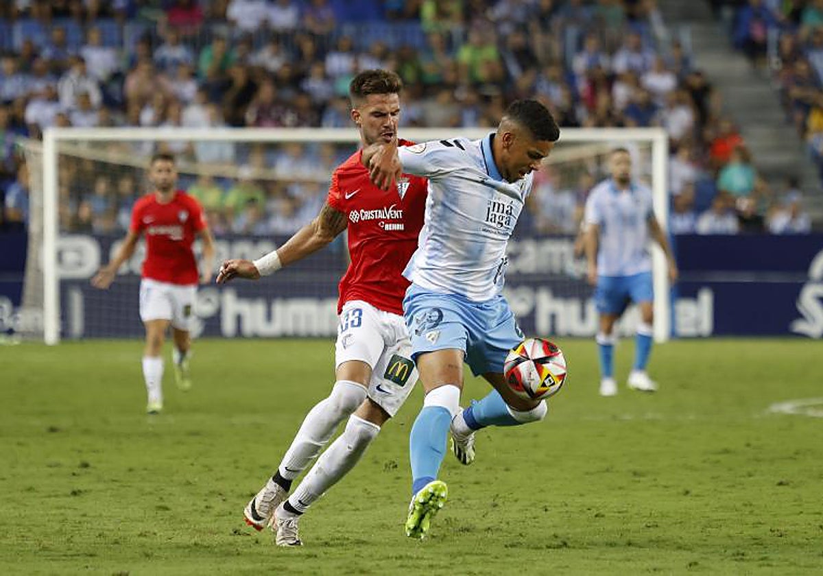 Los partidos del Málaga y del Antequera ya pueden seguirse por la app ...