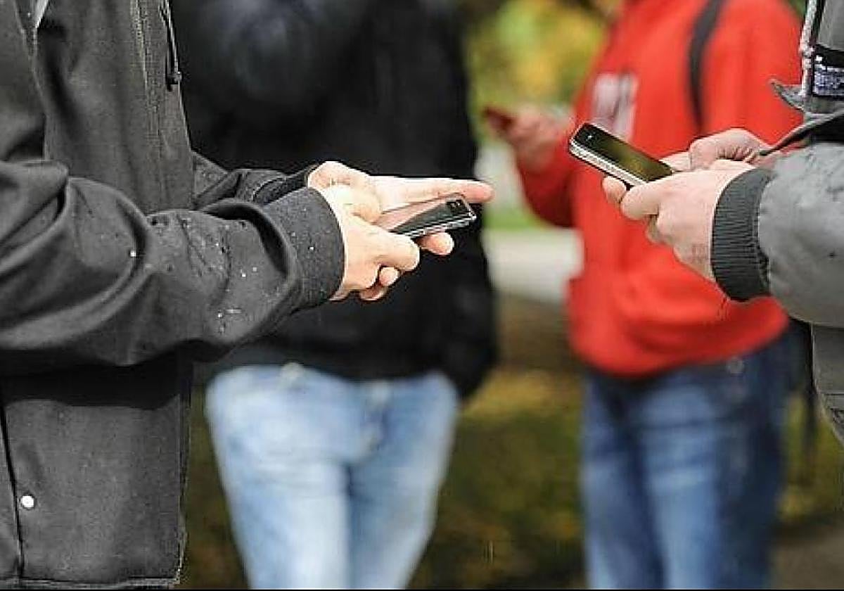 El sencillo truco para evitar que te agreguen a un grupo de WhatsApp ...