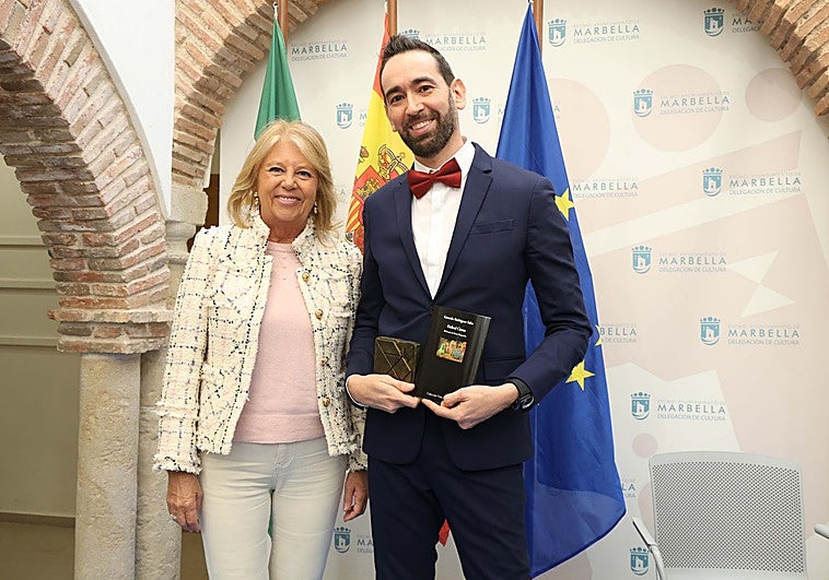 El escritor granadino Gerardo Rodríguez Salas recibe el III Premio ...
