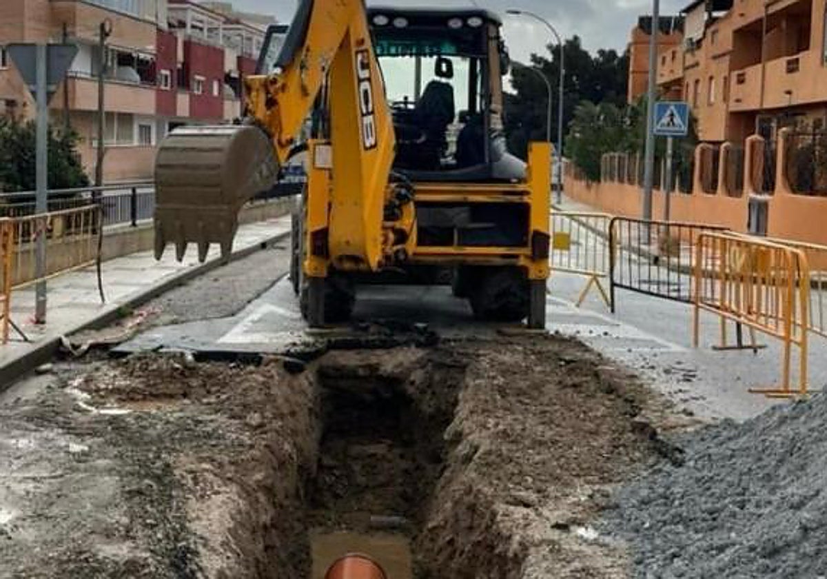Rincón de la Victoria ejecuta un nuevo colector de pluviales en calle ...
