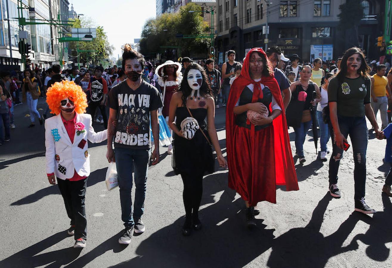 Los zombies salen a las calles de México | El Diario Vasco