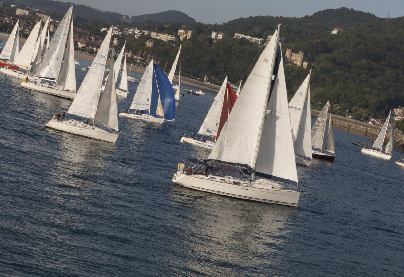 Fotos: Una veintena de veleros participa en la regata de Gipuzkoa | El ...