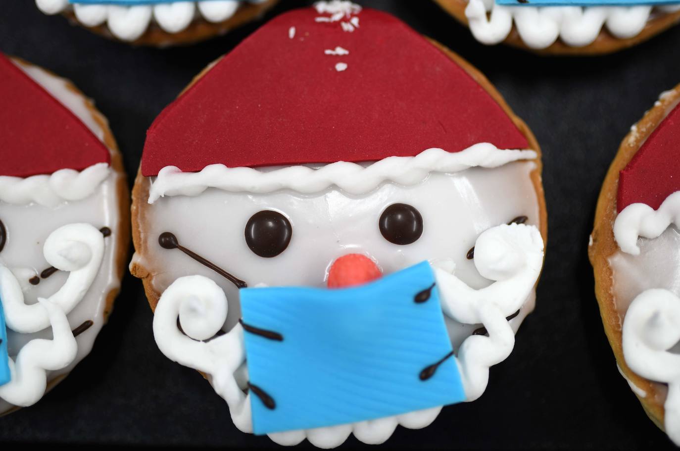 Fotos: Galletas de Santa Claus con mascarilla | El Diario Vasco