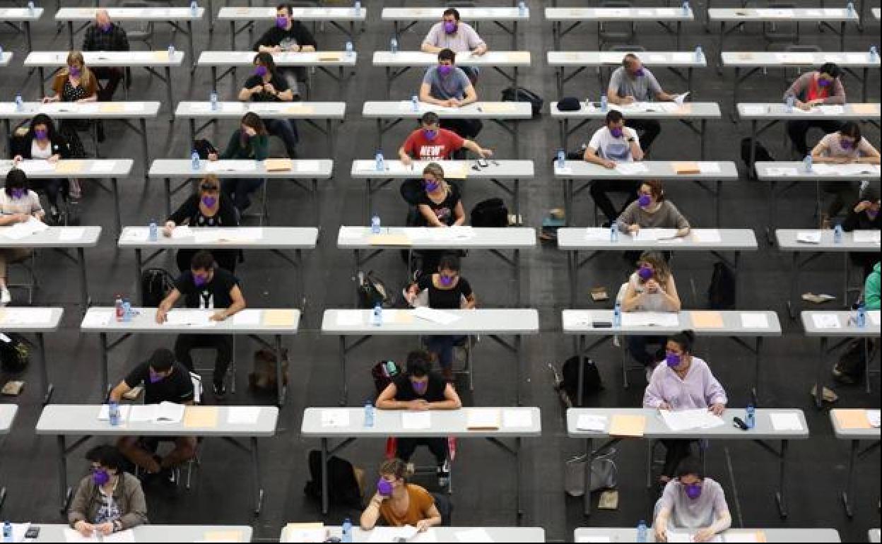 Arranca la OPE en la que 4.027 personas optan a una plaza de profesor ...
