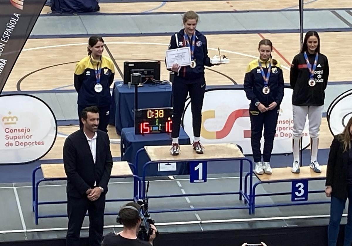 June Ruiz Belategi se proclama campeona de España de esgrima en la ...