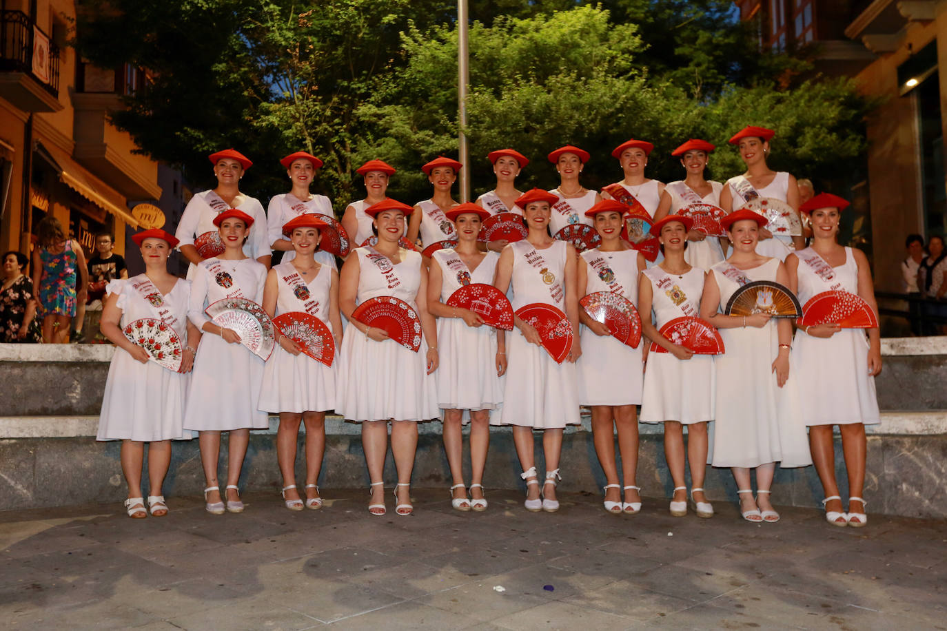 Presentación de cantineras del Alarde Tradicional | El Diario Vasco