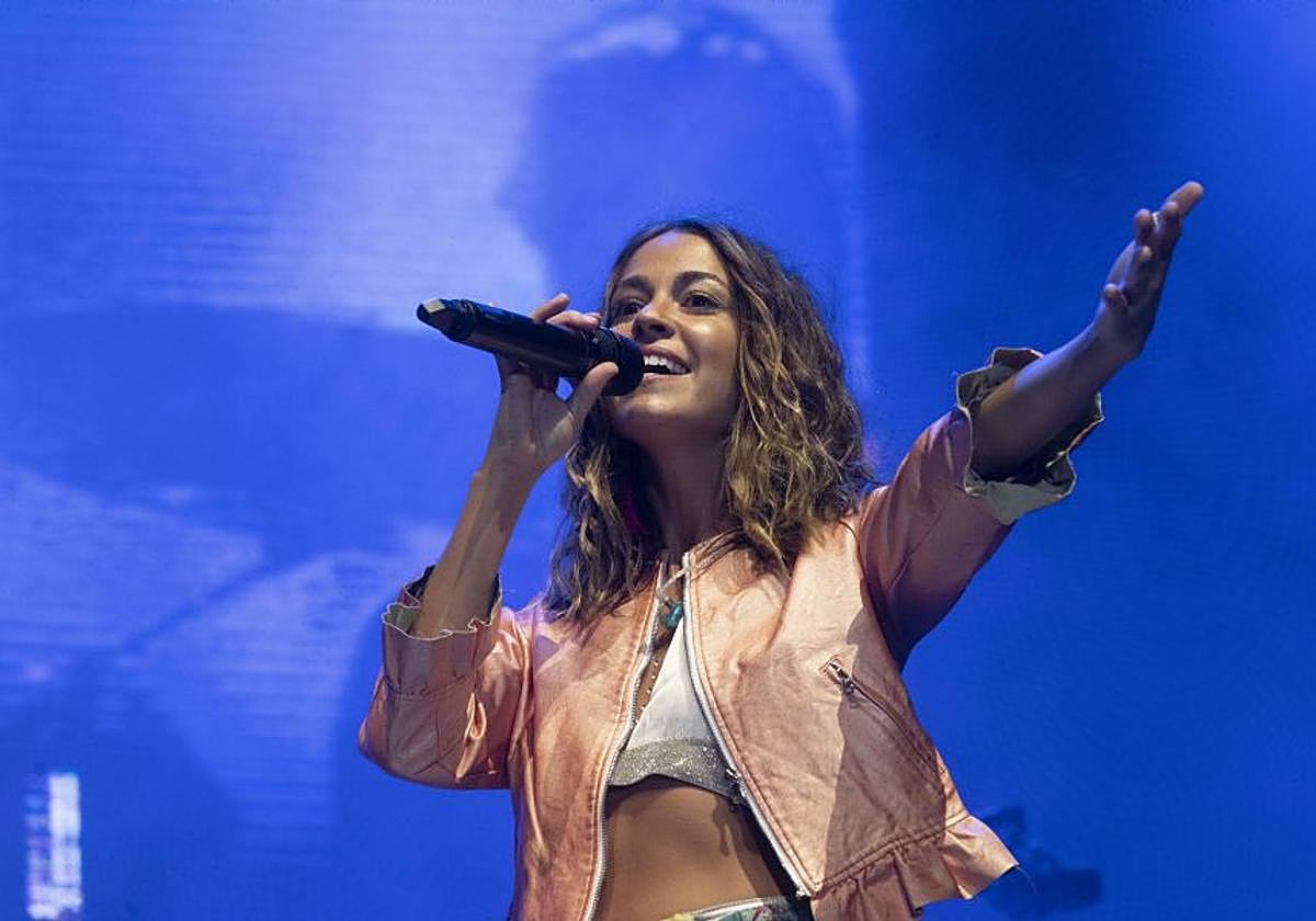 Mikel G. Gurpegui: Y Sofía Ellar hizo el pino puente | El Diario Vasco