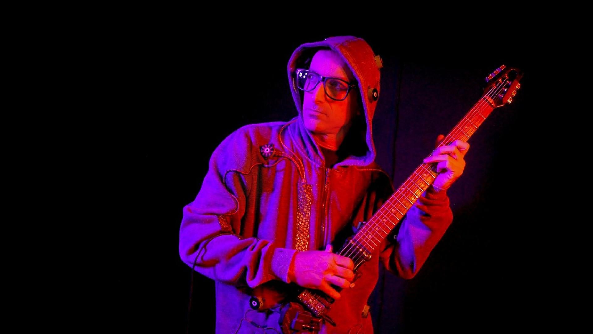 Arrasate: Control Freak ofrecerá su show de humor, música en directo y ...