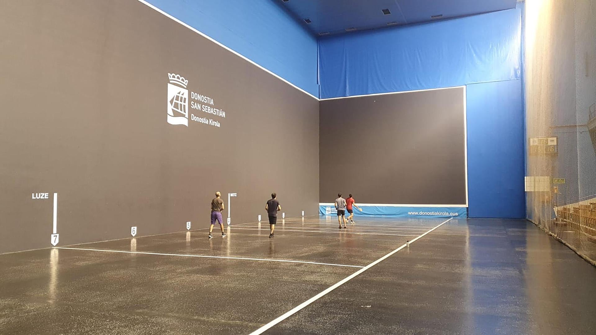 El Atano III, pintado de un negro grisaceo, se estrenará en el Parejas ...