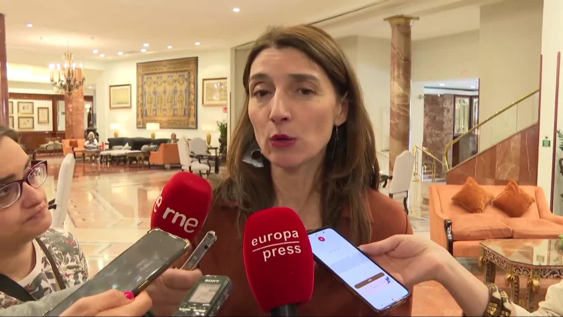 Llop recuerda a los funcionarios de Justicia que ya les subió el sueldo ...