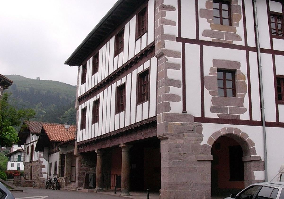 Rutas nocturnas guiadas en Etxalar para conocer los tiempos del ...