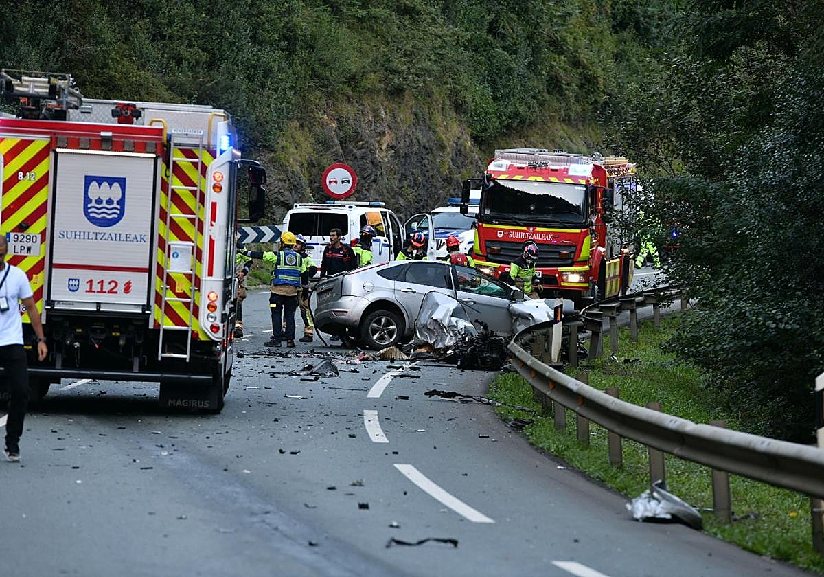 Fallece una mujer de Azkoitia en un choque frontal con un camión de ...