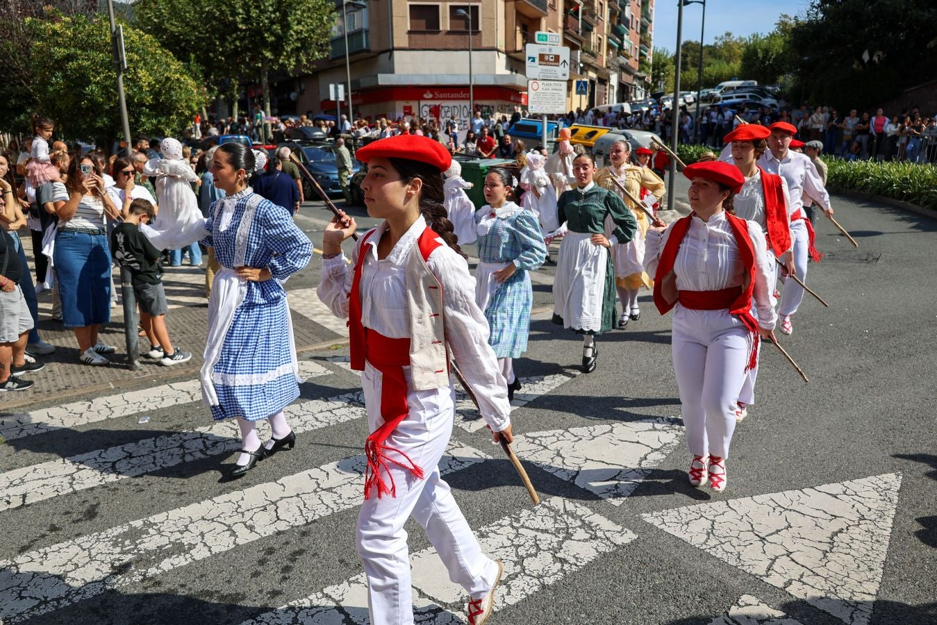 Lezo se pone elegante con los iñudes y artzainas | El Diario Vasco