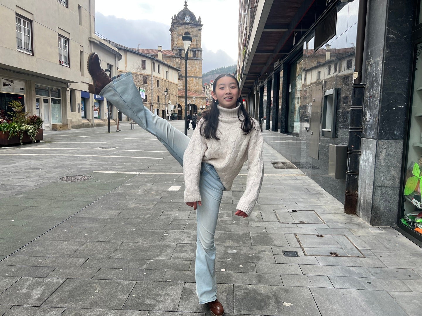 Yisha Wan Xu, la legazpiarra de origen chino campeona de Aurresku | El ...