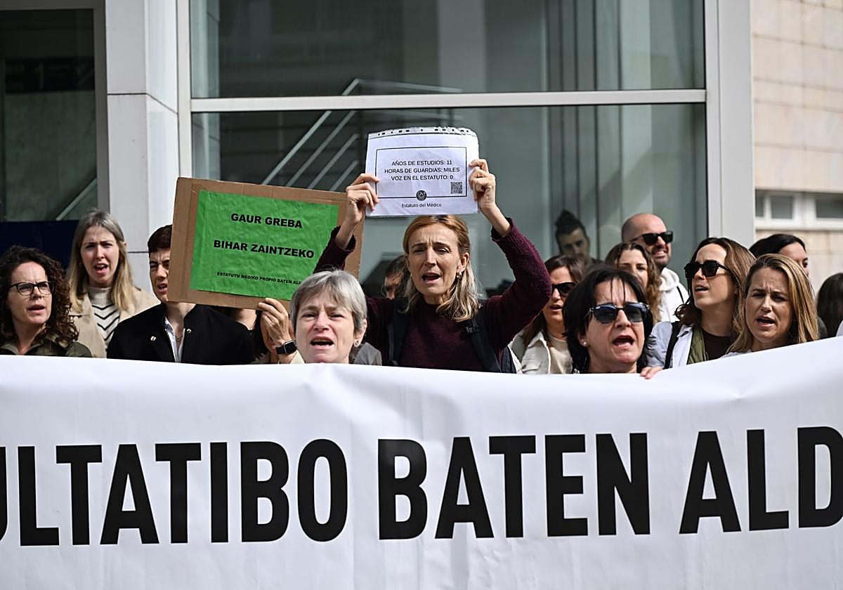 Los médicos inician hoy otra semana de huelga, que suma 300.000 citas ...