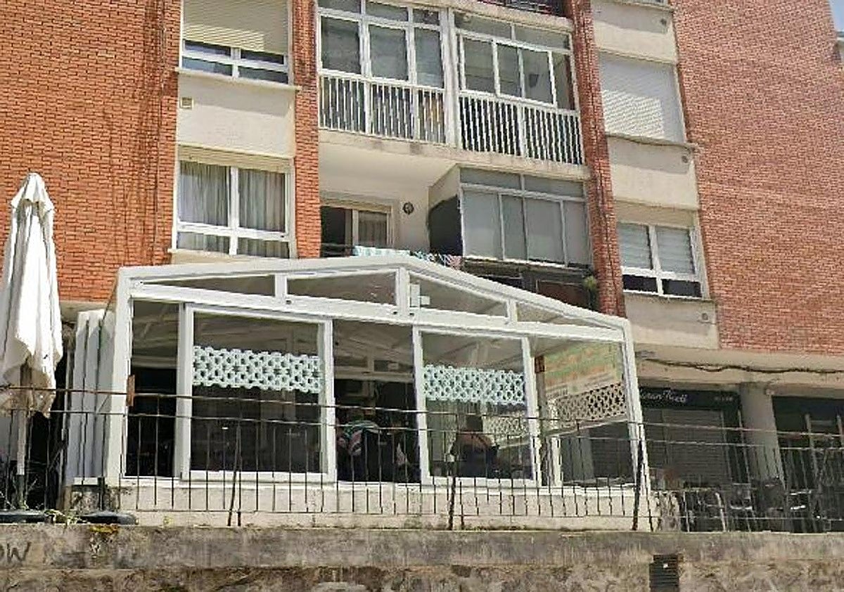Calcinada la terraza de un bar de Larratxo | El Diario Vasco