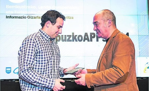 La empresa Ukabi recibe el premio al mejor app de Gipuzkoa | El Diario ...