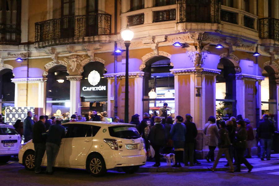 El Cafetón reabre en la Plazuela entre multitudes | El Comercio: Diario ...