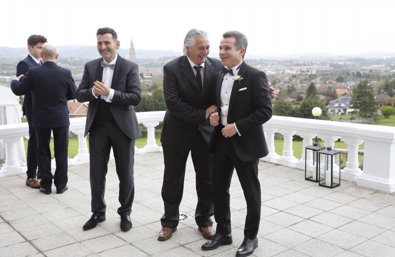 Fotos: La boda del exjugador del Sporting Eloy Olaya con Lucía Vicente ...