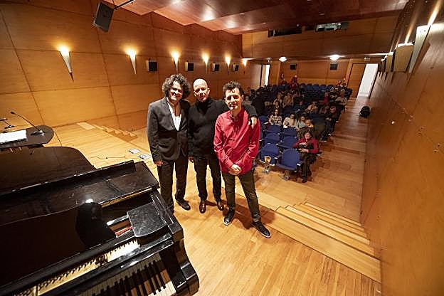 Coloquio con Sergio Alapont y Carlos Wagner | El Comercio: Diario de ...