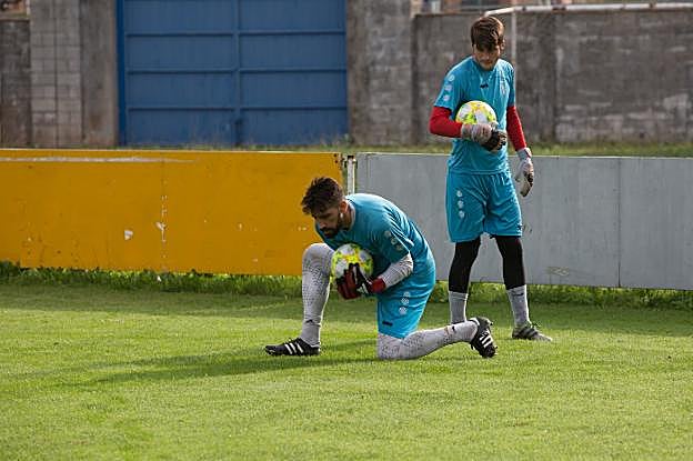 Javi Torres deja el Avilés, que fichará un nuevo portero | El Comercio ...