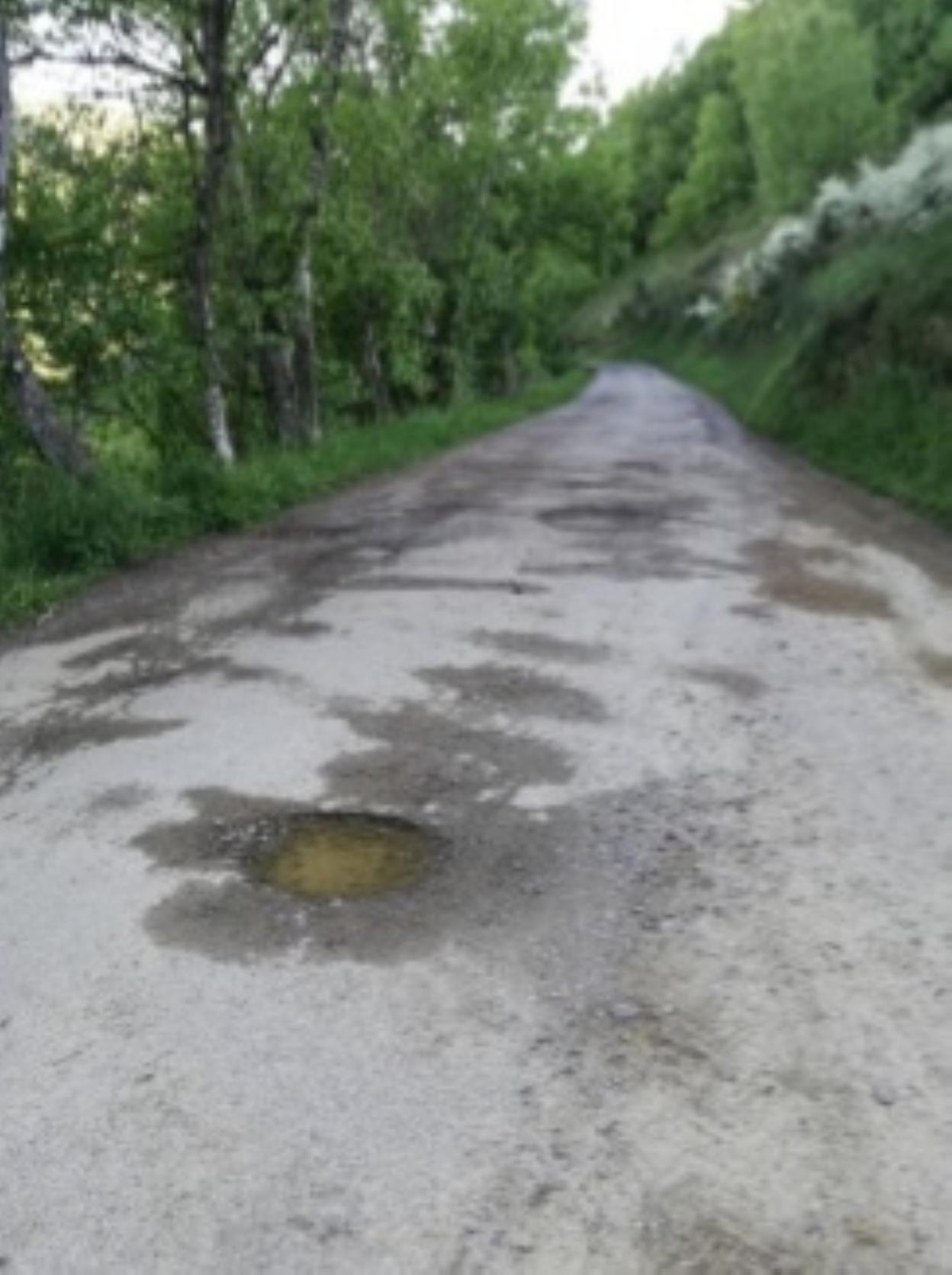 Pavimentan el acceso a Villajimada | El Comercio: Diario de Asturias