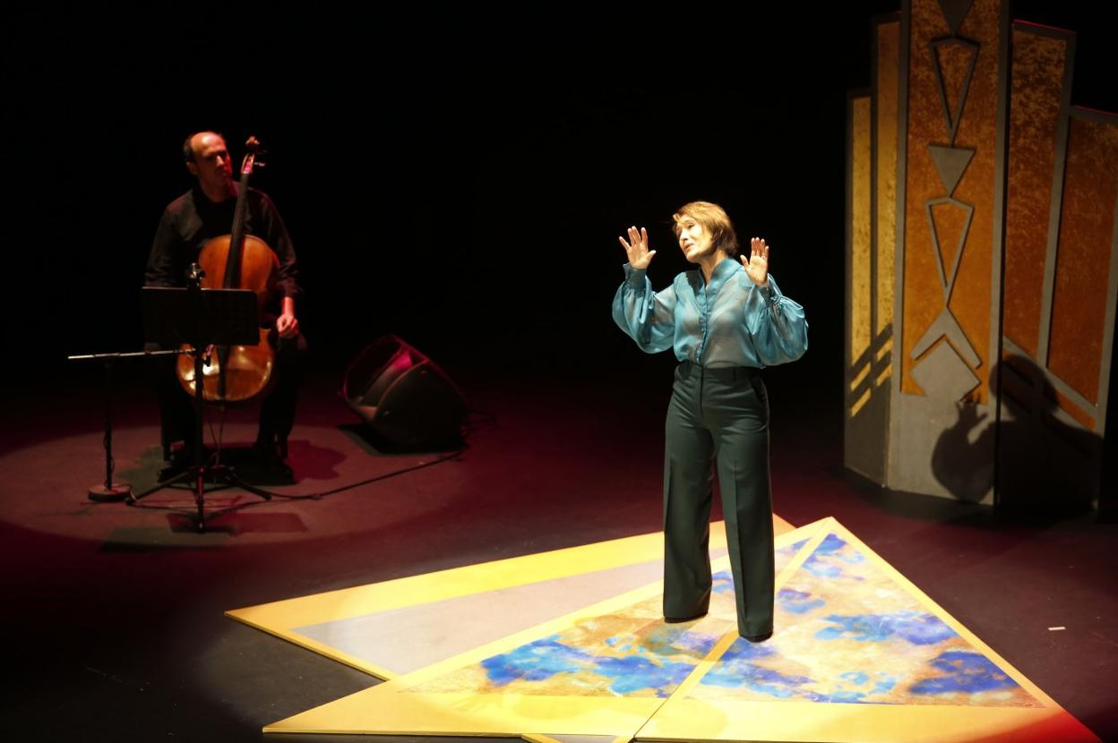 María Bayo a la luz otoñal de su alter ego | El Comercio: Diario de ...