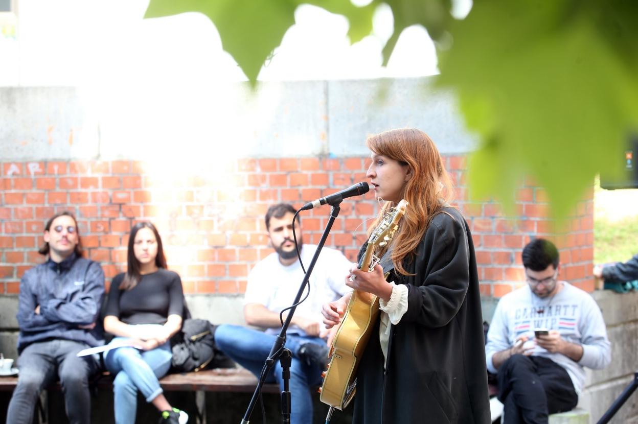 Fee Reega y Sr. Chinarro abren hoy el ciclo 'Tiempos Nuevos' | El ...