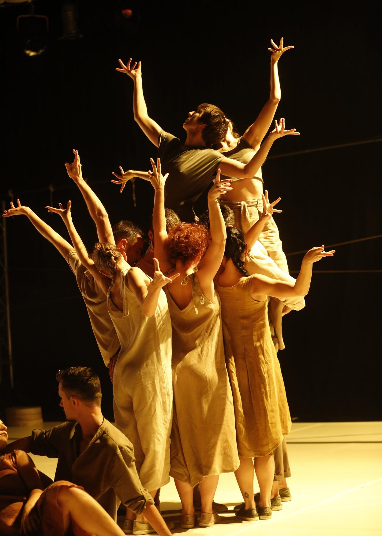 Sara Cano reinventa el folclore | El Comercio: Diario de Asturias