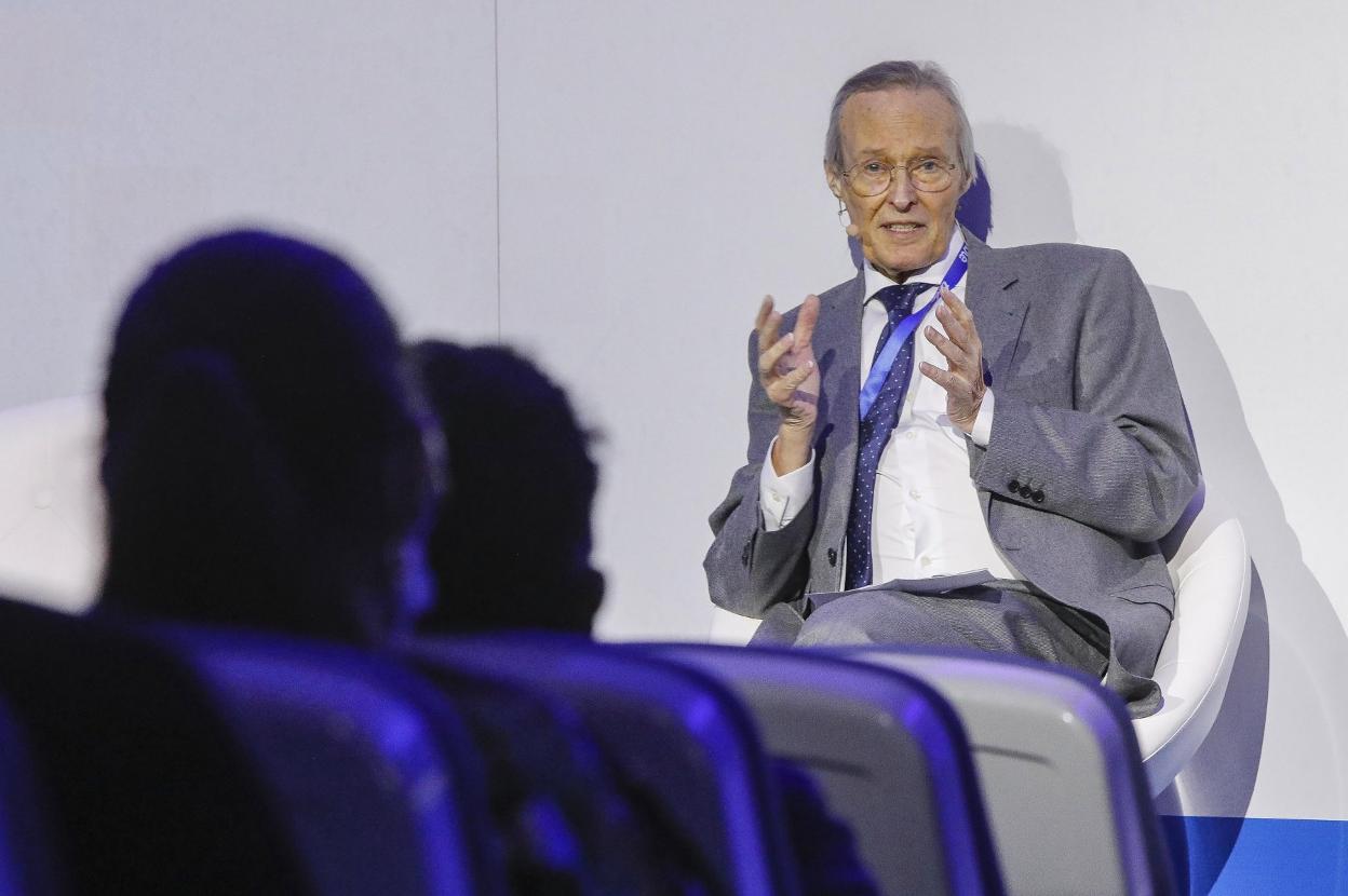 Piqué insta a las empresas asturianas a ser flexibles, digitalizarse y ...