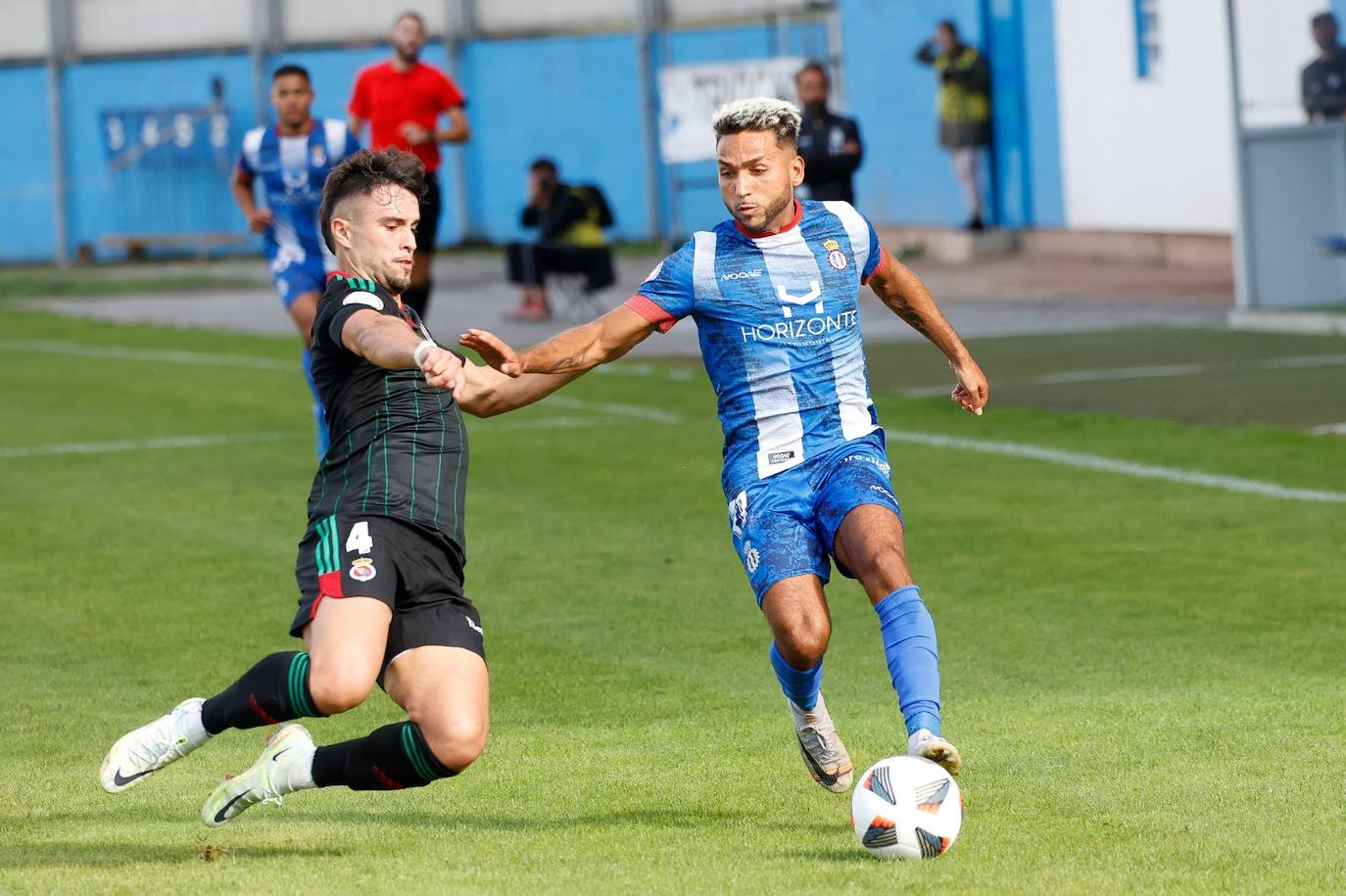 El Real Avilés logra ante la Gimnástica su primera victoria del curso ...