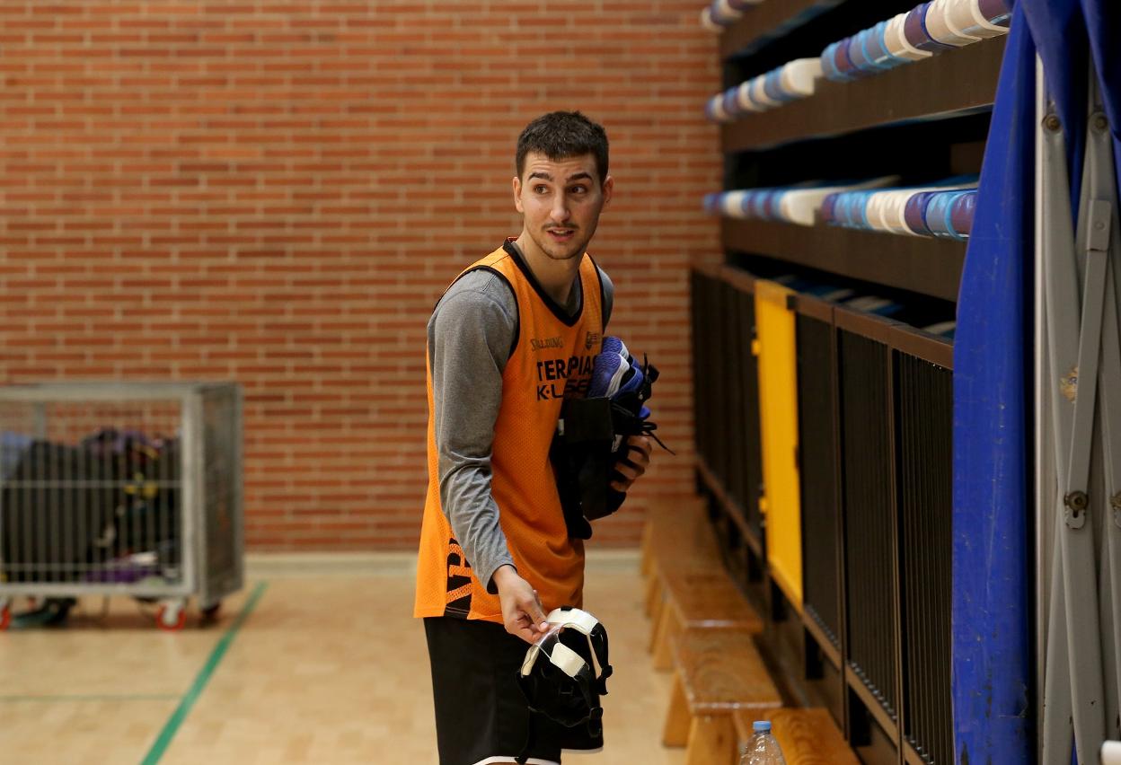 El Alimerka Oviedo, obligado a jugar en minoría en Palencia | El ...