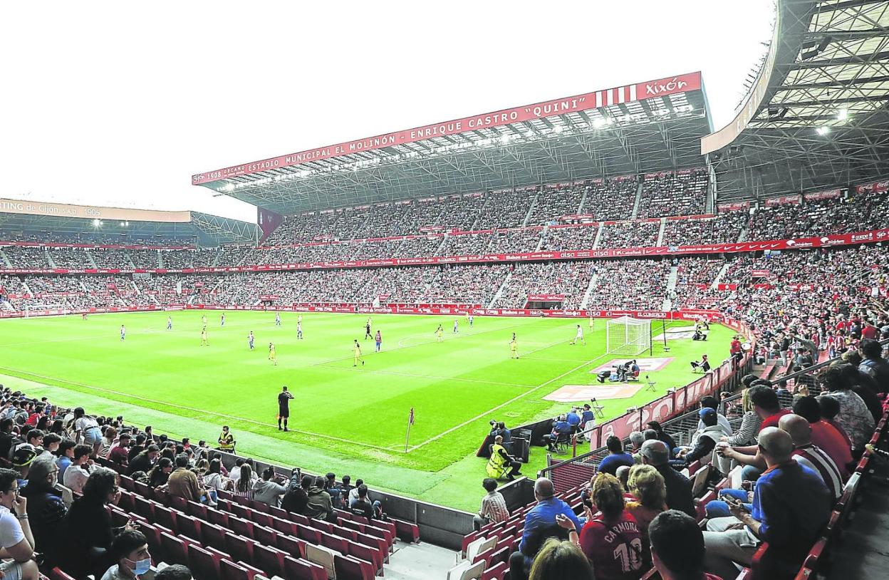 El Molinón recupera cinco mil aficionados | El Comercio: Diario de Asturias