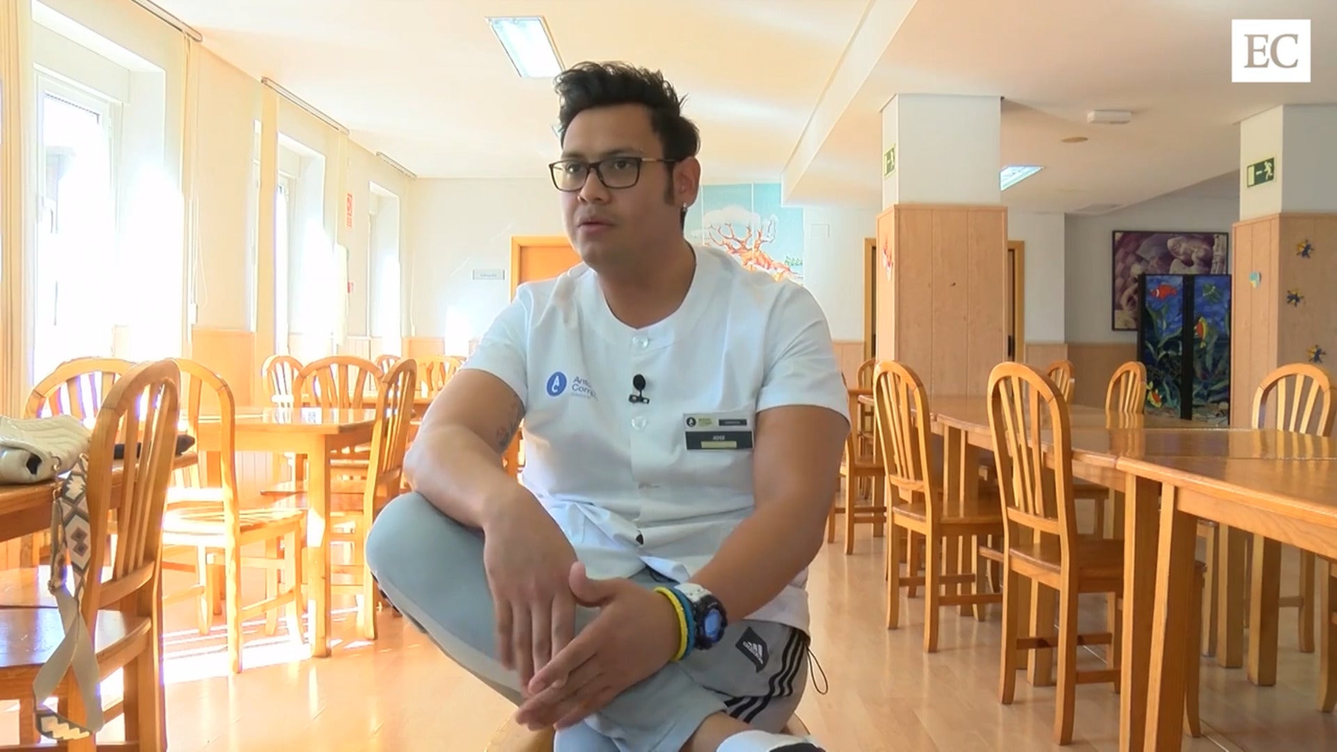 José Luis Herrera León trabaja como auxiliar de cuidados | El Comercio: Diario de Asturias