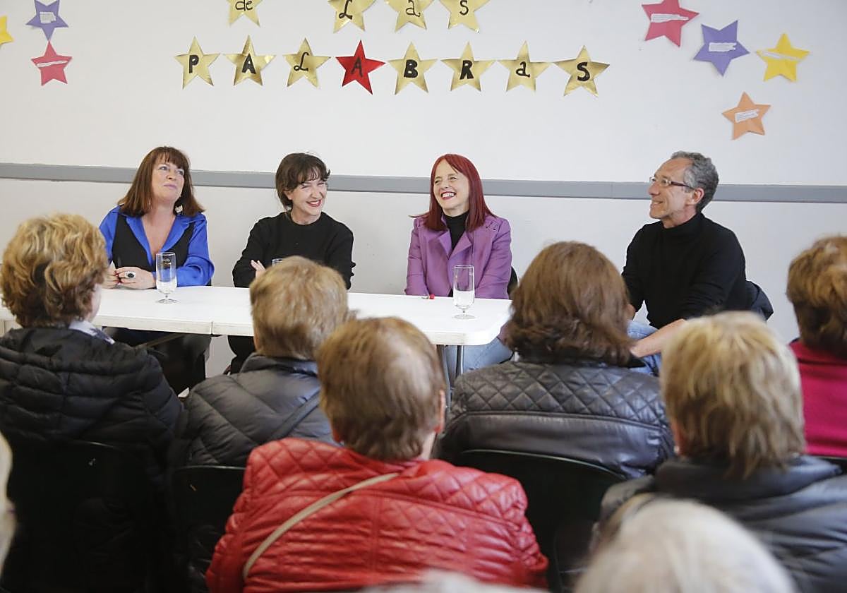 Ciclo literario en el Polígono de Pumarín | El Comercio: Diario de Asturias