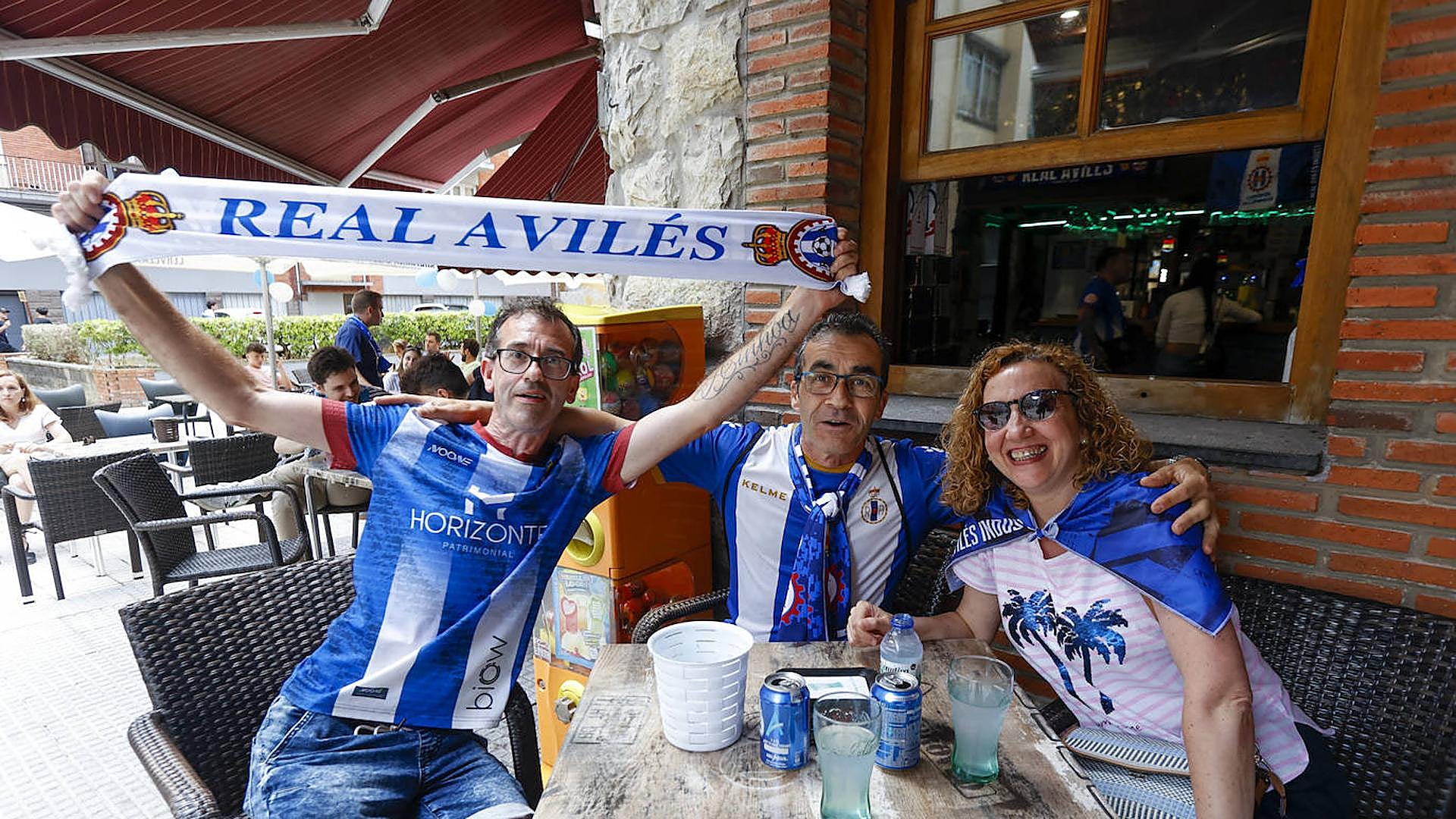 Fotos: Avilés se tiñe de blanquiazul | El Comercio: Diario de Asturias