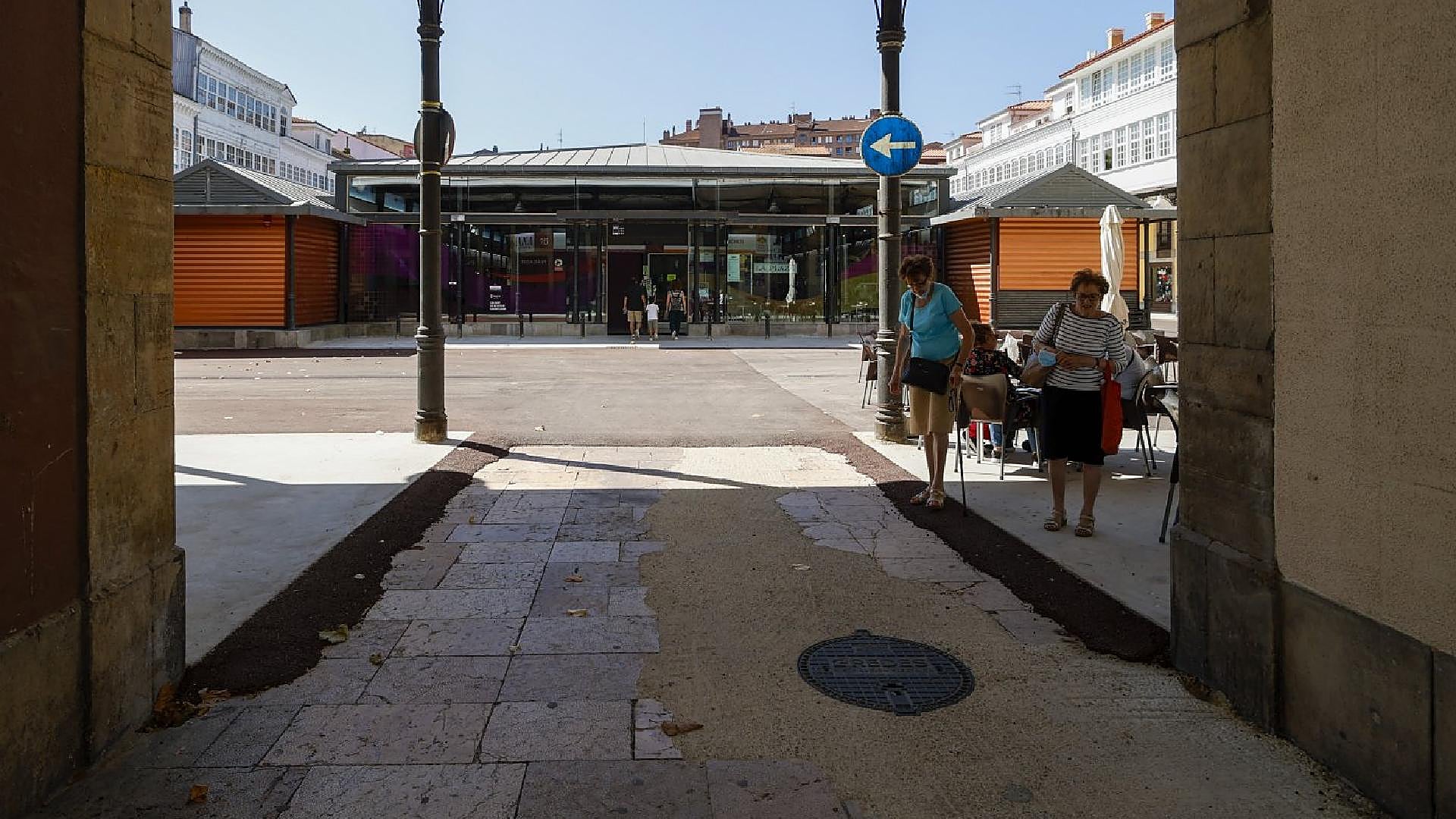 La plaza de Hermanos Orbón afronta sus últimos remates con cambios en ...